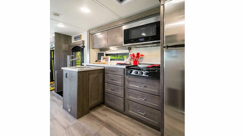 Guide to Wheelchair Accessible RVs & Motorhomes - Wheelchair Travel