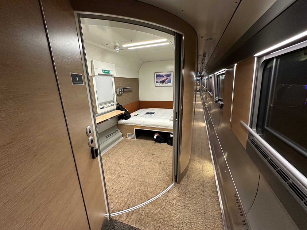 Review: Wheelchair Accessible Caledonian Sleeper Train (London to Glasgow) - Wheelchair Travel