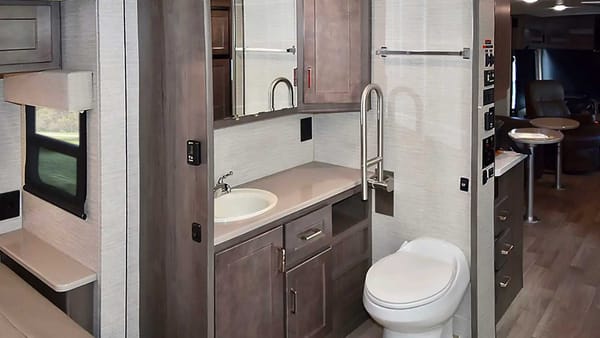 Guide to Wheelchair Accessible RVs & Motorhomes - Wheelchair Travel